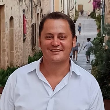 Decoding Skills of The Future: A Deep Dive with Labor Economist Bledi Taska